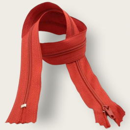 Cierre Sencillo Rojo. 50 cm | Mercería Parisina